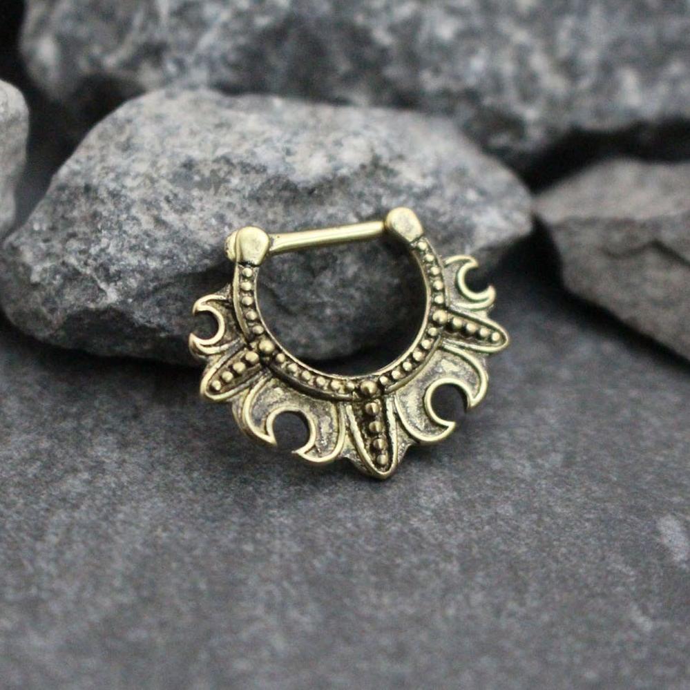 Bourgeous Tribal Antiqued Bronze 16G Septum Clicker – MyBodiArt